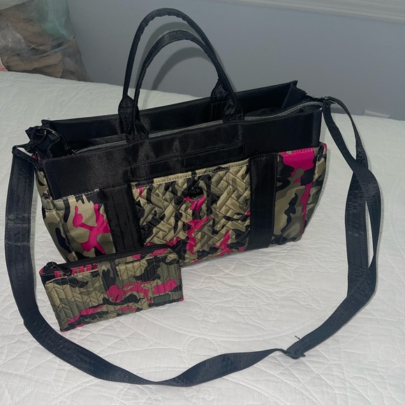 lug | Bags | Lug Romper Tote And Matching Tram Wallet Bundle Camo ...
